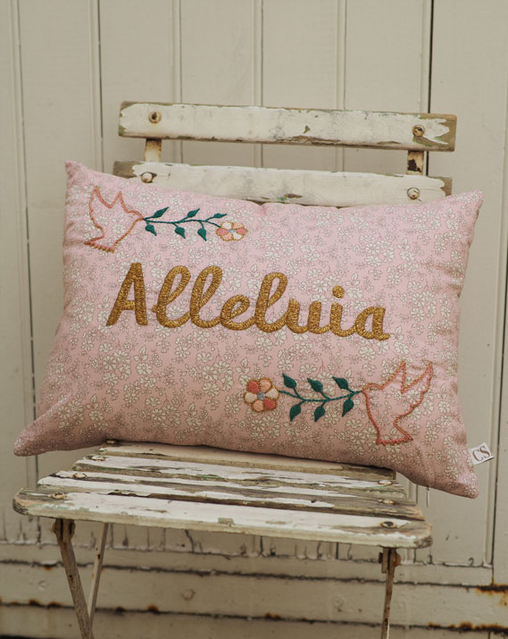 Coussin brodé Alléluia liberty - Catho Rétro x CSAO